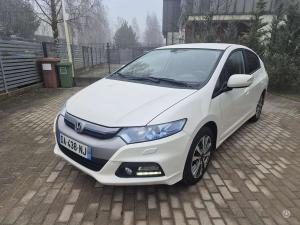 Balts Honda Insight 2013 Viļņa, ar dzinēja tilpumu 1.30 L un nobraukumu 160 tūkst. km par 6000 €, foto  vietnē AUTOMOTO.COM.LV