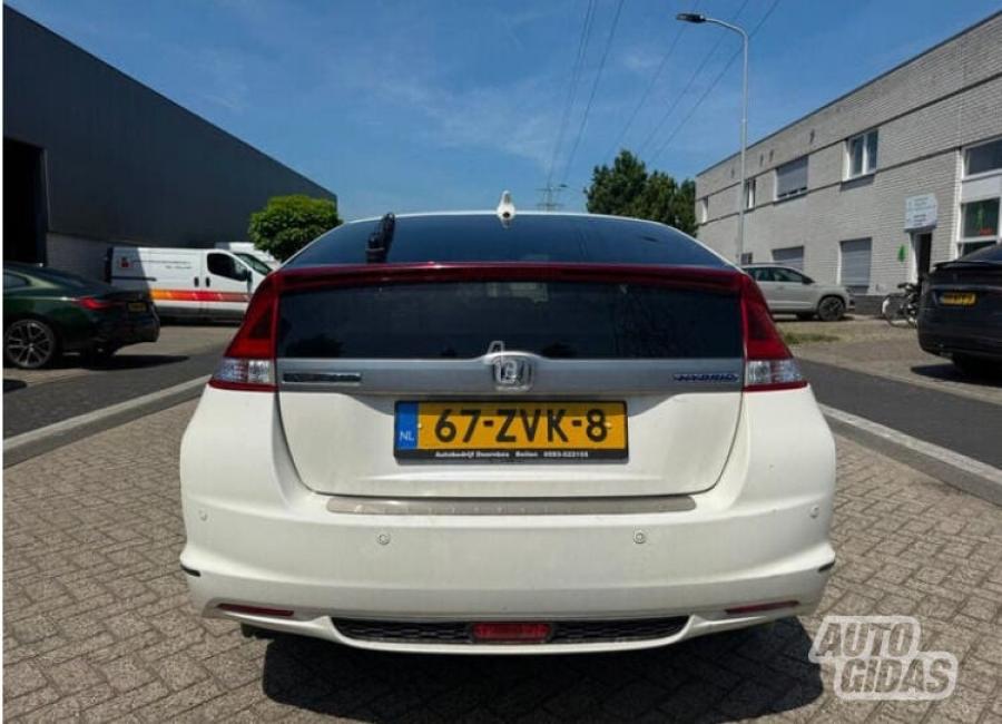 Balts Honda Insight 2013 Viļņa, ar dzinēja tilpumu 1.30 L un nobraukumu 181 tūkst. km par 2999 €, foto 6 vietnē AUTOMOTO.COM.LV