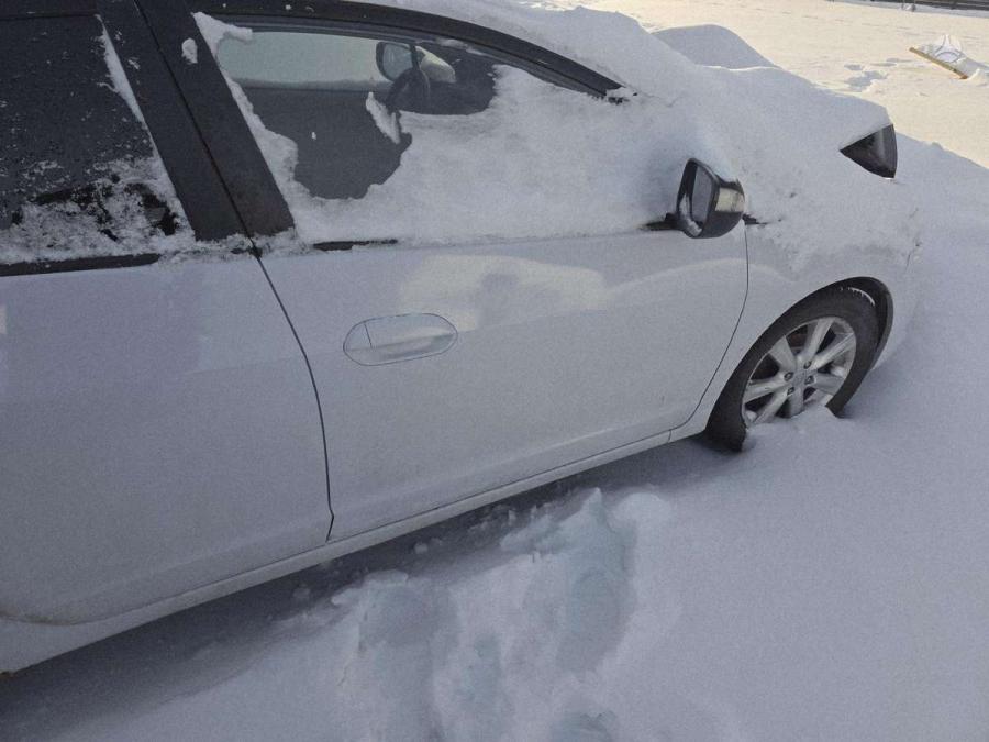 White Honda Insight 2010 in Kretinga, with an engine capacity of 1.34 L and mileage of 237 thousand km for 2000 €, photo 10 on AUTOMOTO.COM.LV