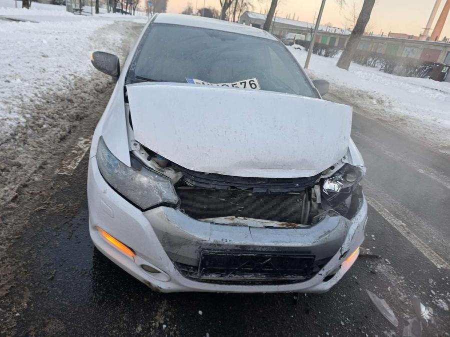 White Honda Insight 2010 in Kretinga, with an engine capacity of 1.34 L and mileage of 237 thousand km for 2000 €, photo 16 on AUTOMOTO.COM.LV