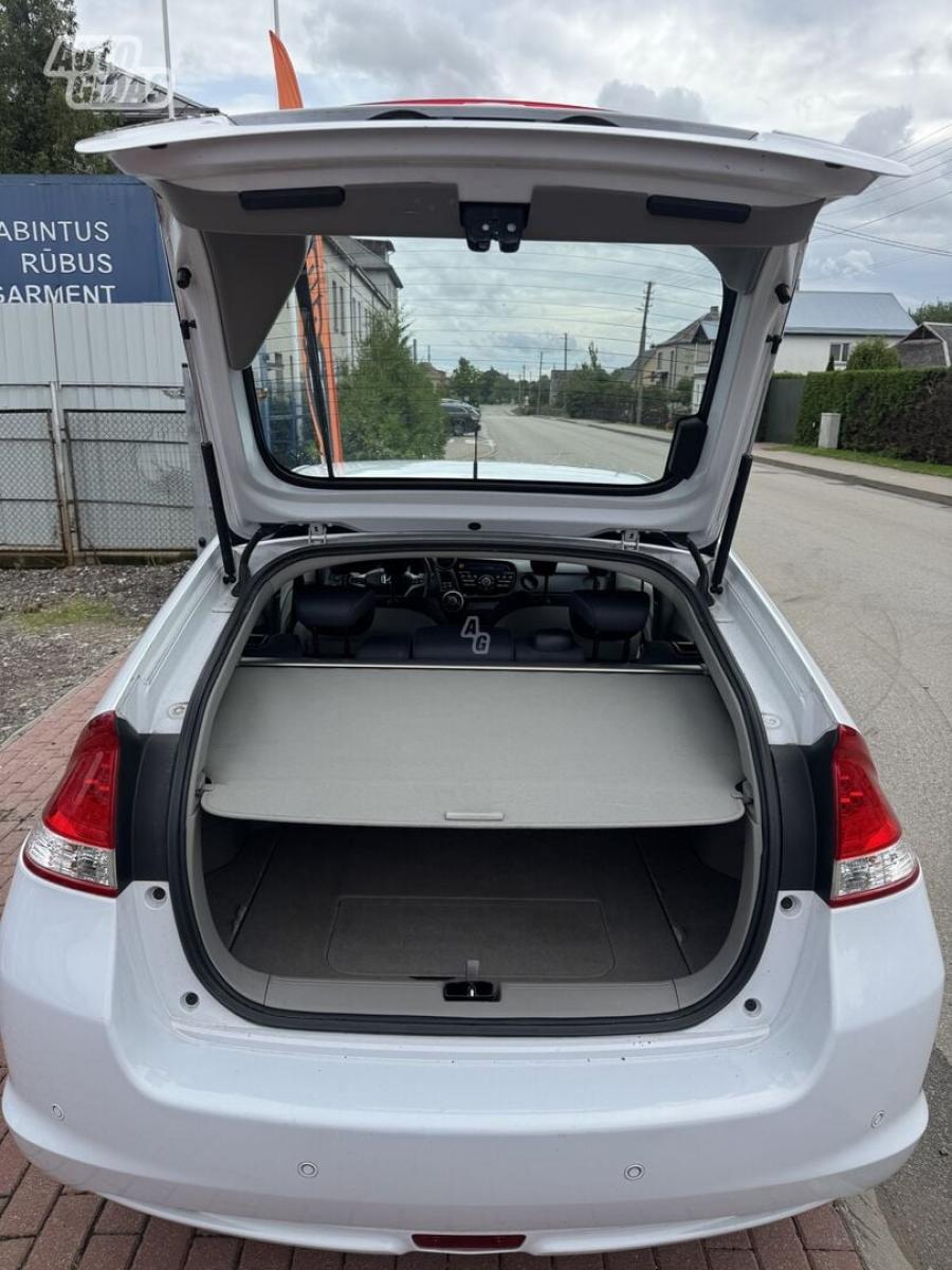 Balts Honda Insight 2010 Kauņa, ar dzinēja tilpumu 1.30 L un nobraukumu 206 tūkst. km par 3999 €, foto 6 vietnē AUTOMOTO.COM.LV