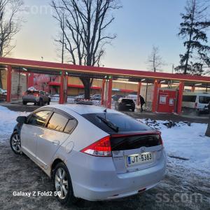 Balts Honda Insight 2009 Rīga, ar dzinēja tilpumu 1.30 L un nobraukumu 330 tūkst. km par 2300 €, foto 8 vietnē AUTOMOTO.COM.LV