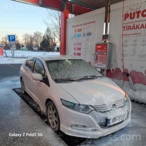 Balts Honda Insight 2009 Rīga, ar dzinēja tilpumu 1.40 L un nobraukumu 345 tūkst. km par 2000 €, foto 8 vietnē AUTOMOTO.COM.LV