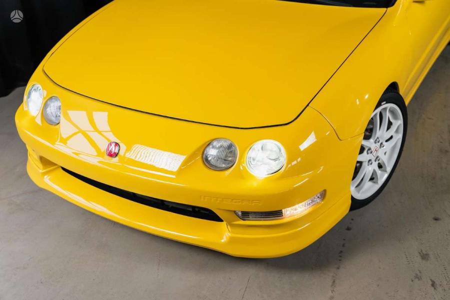 Yellow Honda Integra 2001 in Vilnius, with an engine capacity of 1.80 L and mileage of 60 thousand km for 30000 €, photo 10 on AUTOMOTO.COM.LV