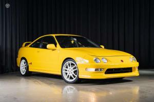 Yellow Honda Integra 2001 in Vilnius, with an engine capacity of 1.80 L and mileage of 60 thousand km for 16950 €, photo 4 on AUTOMOTO.COM.LV