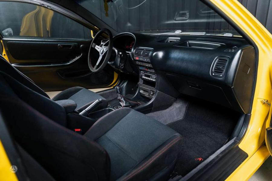 Yellow Honda Integra 2001 in Vilnius, with an engine capacity of 1.80 L and mileage of 60 thousand km for 16950 €, photo 23 on AUTOMOTO.COM.LV