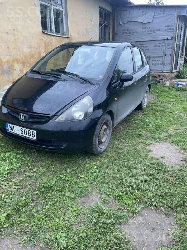 Melns Honda Jazz 2002 Cēsis, ar dzinēja tilpumu 1.30 L un nobraukumu 260 tūkst. km par 599 €, foto 3 vietnē AUTOMOTO.COM.LV