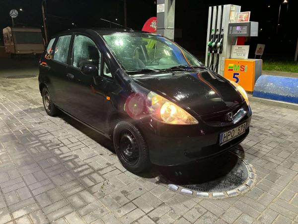 Melns Honda Jazz 2002 Viļņa, ar dzinēja tilpumu 1.30 L un nobraukumu 150 tūkst. km par 1250 €, foto 2 vietnē AUTOMOTO.COM.LV