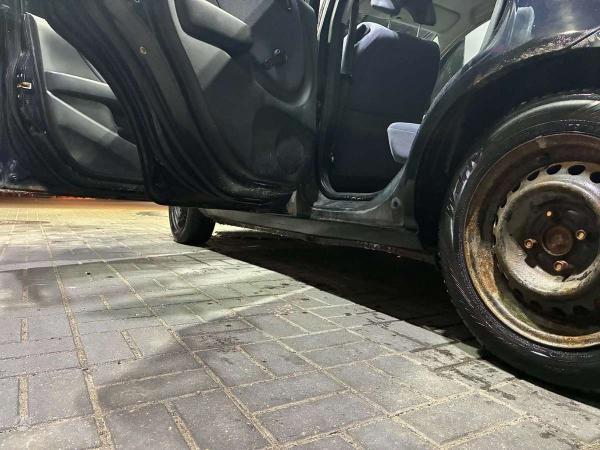 Melns Honda Jazz 2002 Viļņa, ar dzinēja tilpumu 1.30 L un nobraukumu 150 tūkst. km par 1250 €, foto 7 vietnē AUTOMOTO.COM.LV