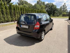Melns Honda Jazz 2002 Viļņa, ar dzinēja tilpumu 1.30 L un nobraukumu 150 tūkst. km par 1249 €, foto 7 vietnē AUTOMOTO.COM.LV