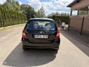 Melns Honda Jazz 2002 Viļņa, ar dzinēja tilpumu 1.30 L un nobraukumu 150 tūkst. km par 1249 €, foto 8 vietnē AUTOMOTO.COM.LV
