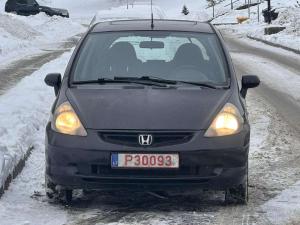 Melns Honda Jazz 2004 Viļņa, ar dzinēja tilpumu 1.34 L un nobraukumu 330 tūkst. km par 950 €, foto 2 vietnē AUTOMOTO.COM.LV