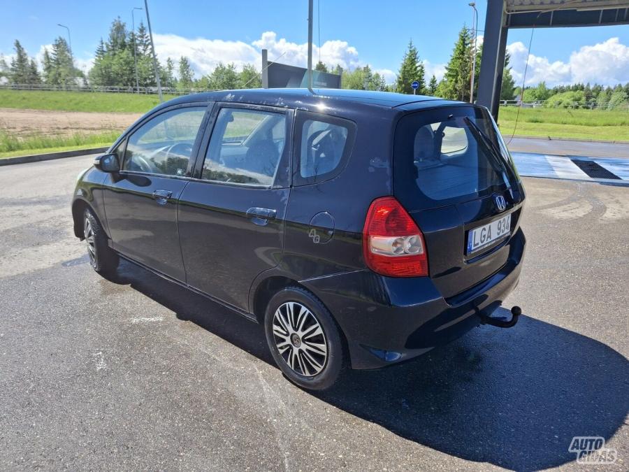 Melns Honda Jazz 2005 Utena, ar dzinēja tilpumu 1.30 L un nobraukumu 226 tūkst. km par 970 €, foto 5 vietnē AUTOMOTO.COM.LV