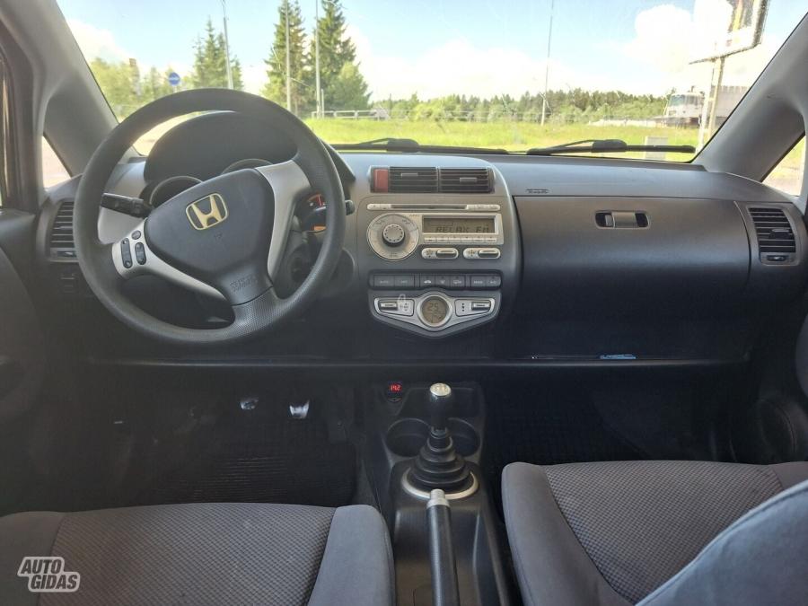 Melns Honda Jazz 2005 Utena, ar dzinēja tilpumu 1.30 L un nobraukumu 226 tūkst. km par 970 €, foto 9 vietnē AUTOMOTO.COM.LV