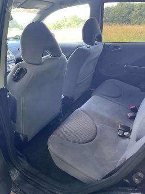 Melns Honda Jazz 2005 Lazdijai, ar dzinēja tilpumu 1.34 L un nobraukumu 168 tūkst. km par 1150 €, foto 5 vietnē AUTOMOTO.COM.LV