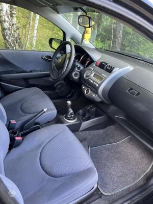 Melns Honda Jazz 2005 Lazdijai, ar dzinēja tilpumu 1.34 L un nobraukumu 168 tūkst. km par 1150 €, foto 8 vietnē AUTOMOTO.COM.LV