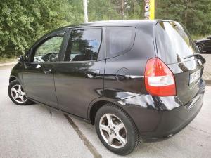 Melns Honda Jazz 2005 Viļņa, ar dzinēja tilpumu 1.30 L un nobraukumu 227 tūkst. km par 2770 €, foto  vietnē AUTOMOTO.COM.LV