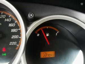 Black Honda Jazz 2005 in Vilnius, with an engine capacity of 1.30 L and mileage of 229 thousand km for 2750 €, photo 5 on AUTOMOTO.COM.LV