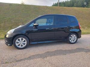 Melns Honda Jazz 2006 Viļņa, ar dzinēja tilpumu 1.40 L un nobraukumu 197 tūkst. km par 2500 €, foto 3 vietnē AUTOMOTO.COM.LV