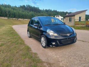 Melns Honda Jazz 2006 Viļņa, ar dzinēja tilpumu 1.40 L un nobraukumu 197 tūkst. km par 2500 €, foto 7 vietnē AUTOMOTO.COM.LV