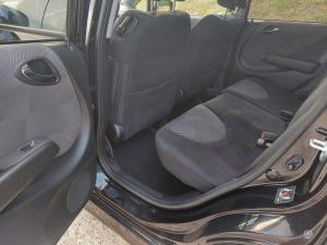 Melns Honda Jazz 2006 Viļņa, ar dzinēja tilpumu 1.40 L un nobraukumu 197 tūkst. km par 2500 €, foto 10 vietnē AUTOMOTO.COM.LV