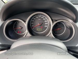 Black Honda Jazz 2006 in Tallinn, with an engine capacity of 1.20 L and mileage of 175 thousand km for 1100 €, photo 10 on AUTOMOTO.COM.LV