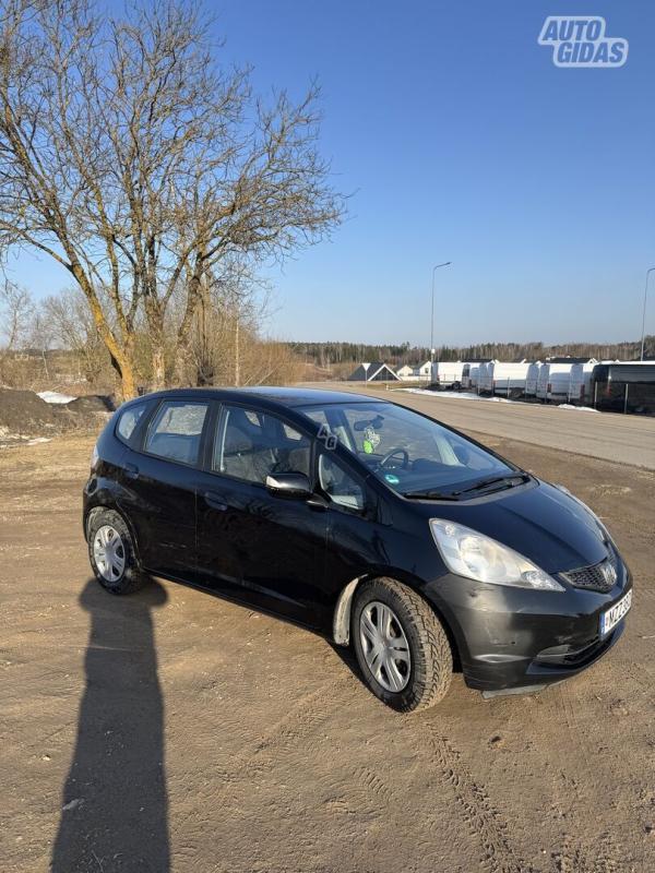 Melns Honda Jazz 2009 Viļņa, ar dzinēja tilpumu 1.30 L un nobraukumu 205 tūkst. km par 2300 €, foto 4 vietnē AUTOMOTO.COM.LV