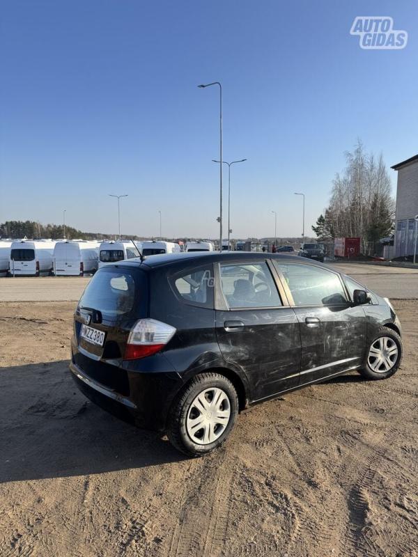 Melns Honda Jazz 2009 Viļņa, ar dzinēja tilpumu 1.30 L un nobraukumu 205 tūkst. km par 2300 €, foto 5 vietnē AUTOMOTO.COM.LV