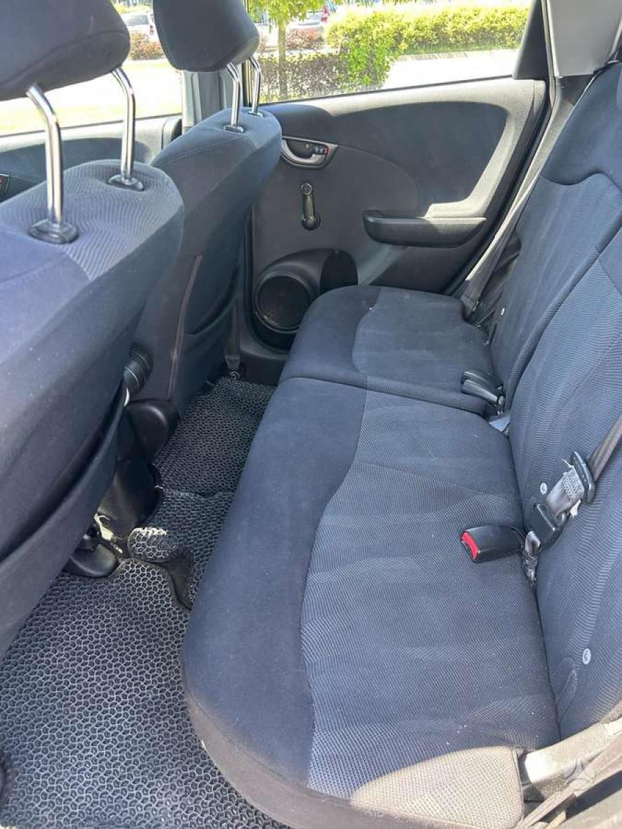 Melns Honda Jazz 2009 Viļņa, ar dzinēja tilpumu 1.34 L un nobraukumu 222 tūkst. km par 2450 €, foto 15 vietnē AUTOMOTO.COM.LV
