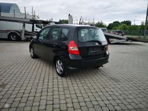 Black Honda Jazz 2009 in Radviliskis, with an engine capacity of 1.34 L and mileage of 199 thousand km for 2450 €, photo 7 on AUTOMOTO.COM.LV