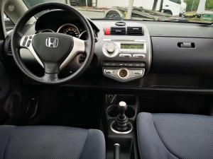 Black Honda Jazz 2009 in Radviliskis, with an engine capacity of 1.34 L and mileage of 199 thousand km for 2450 €, photo 8 on AUTOMOTO.COM.LV