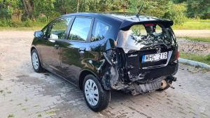 Melns Honda Jazz 2009 Viļņa, ar dzinēja tilpumu 1.34 L un nobraukumu 193 tūkst. km par 1000 €, foto 4 vietnē AUTOMOTO.COM.LV
