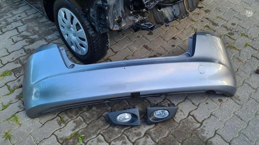 Melns Honda Jazz 2009 Viļņa, ar dzinēja tilpumu 1.34 L un nobraukumu 193 tūkst. km par 1000 €, foto 11 vietnē AUTOMOTO.COM.LV