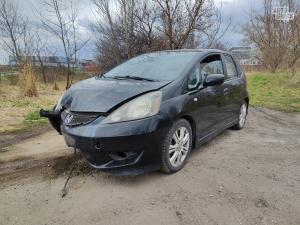 Melns Honda Jazz 2010 Viļņa, ar dzinēja tilpumu 1.50 L un nobraukumu 114 tūkst. km par 1300 €, foto 4 vietnē AUTOMOTO.COM.LV