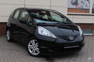 Black Honda Jazz 2011 in Kretinga, with an engine capacity of 1.20 L and mileage of 160 thousand km for 4450 €, photo 2 on AUTOMOTO.COM.LV