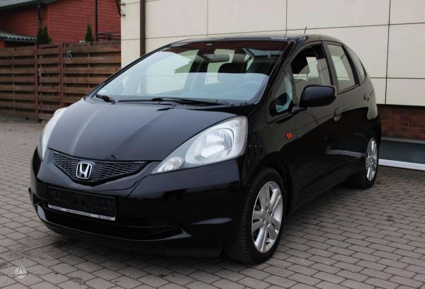 Melns Honda Jazz 2011 Kretinga, ar dzinēja tilpumu 1.20 L un nobraukumu 160 tūkst. km par 4450 €, foto 3 vietnē AUTOMOTO.COM.LV