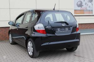 Black Honda Jazz 2011 in Kretinga, with an engine capacity of 1.20 L and mileage of 160 thousand km for 4450 €, photo 6 on AUTOMOTO.COM.LV