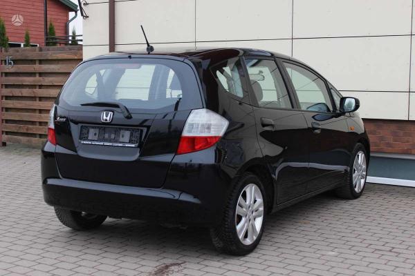 Melns Honda Jazz 2011 Kretinga, ar dzinēja tilpumu 1.20 L un nobraukumu 160 tūkst. km par 4450 €, foto 8 vietnē AUTOMOTO.COM.LV