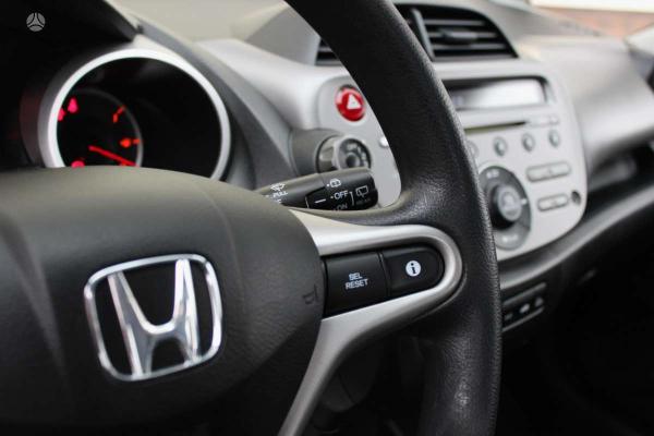 Melns Honda Jazz 2011 Kretinga, ar dzinēja tilpumu 1.20 L un nobraukumu 160 tūkst. km par 4450 €, foto 10 vietnē AUTOMOTO.COM.LV