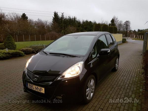 Black Honda Jazz 2011 in Tallinn, with an engine capacity of 1.30 L and mileage of 146 thousand km for 5500 €, photo 1 on AUTOMOTO.COM.LV