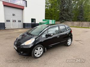 Melns Honda Jazz 2011 Tartu, ar dzinēja tilpumu 1.30 L un nobraukumu 226 tūkst. km par 4450 €, foto 8 vietnē AUTOMOTO.COM.LV