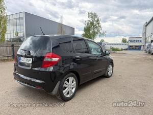 Melns Honda Jazz 2011 Tartu, ar dzinēja tilpumu 1.30 L un nobraukumu 226 tūkst. km par 4450 €, foto 10 vietnē AUTOMOTO.COM.LV
