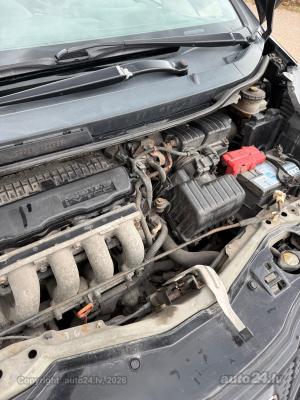 Melns Honda Jazz 2011 Tartu, ar dzinēja tilpumu 1.30 L un nobraukumu 226 tūkst. km par 4450 €, foto 15 vietnē AUTOMOTO.COM.LV