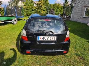 Black Honda Jazz 2011 in Utena, with an engine capacity of 1.34 L and mileage of 180 thousand km for 3950 €, photo 7 on AUTOMOTO.COM.LV