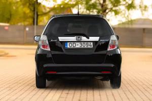 Melns Honda Jazz 2014 Jelgava, ar dzinēja tilpumu 1.40 L un nobraukumu 121 tūkst. km par 6590 €, foto 7 vietnē AUTOMOTO.COM.LV