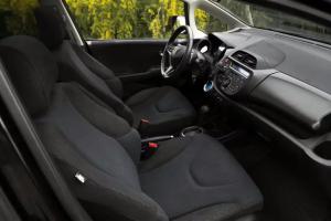 Melns Honda Jazz 2014 Jelgava, ar dzinēja tilpumu 1.40 L un nobraukumu 121 tūkst. km par 6590 €, foto 10 vietnē AUTOMOTO.COM.LV