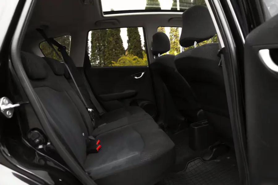 Melns Honda Jazz 2014 Jelgava, ar dzinēja tilpumu 1.40 L un nobraukumu 121 tūkst. km par 6590 €, foto 12 vietnē AUTOMOTO.COM.LV