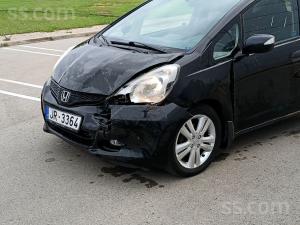 Melns Honda Jazz 2014 Rīga, ar dzinēja tilpumu 1.30 L un nobraukumu 0 tūkst. km par 2290 €, foto 6 vietnē AUTOMOTO.COM.LV