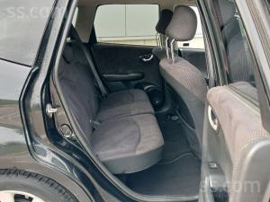 Melns Honda Jazz 2014 Rīga, ar dzinēja tilpumu 1.30 L un nobraukumu 0 tūkst. km par 2290 €, foto 7 vietnē AUTOMOTO.COM.LV