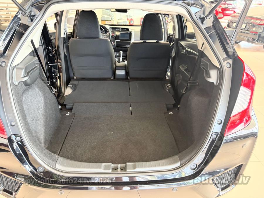 Melns Honda Jazz 2016 Viljandi, ar dzinēja tilpumu 1.30 L un nobraukumu 103 tūkst. km par 12900 €, foto 15 vietnē AUTOMOTO.COM.LV